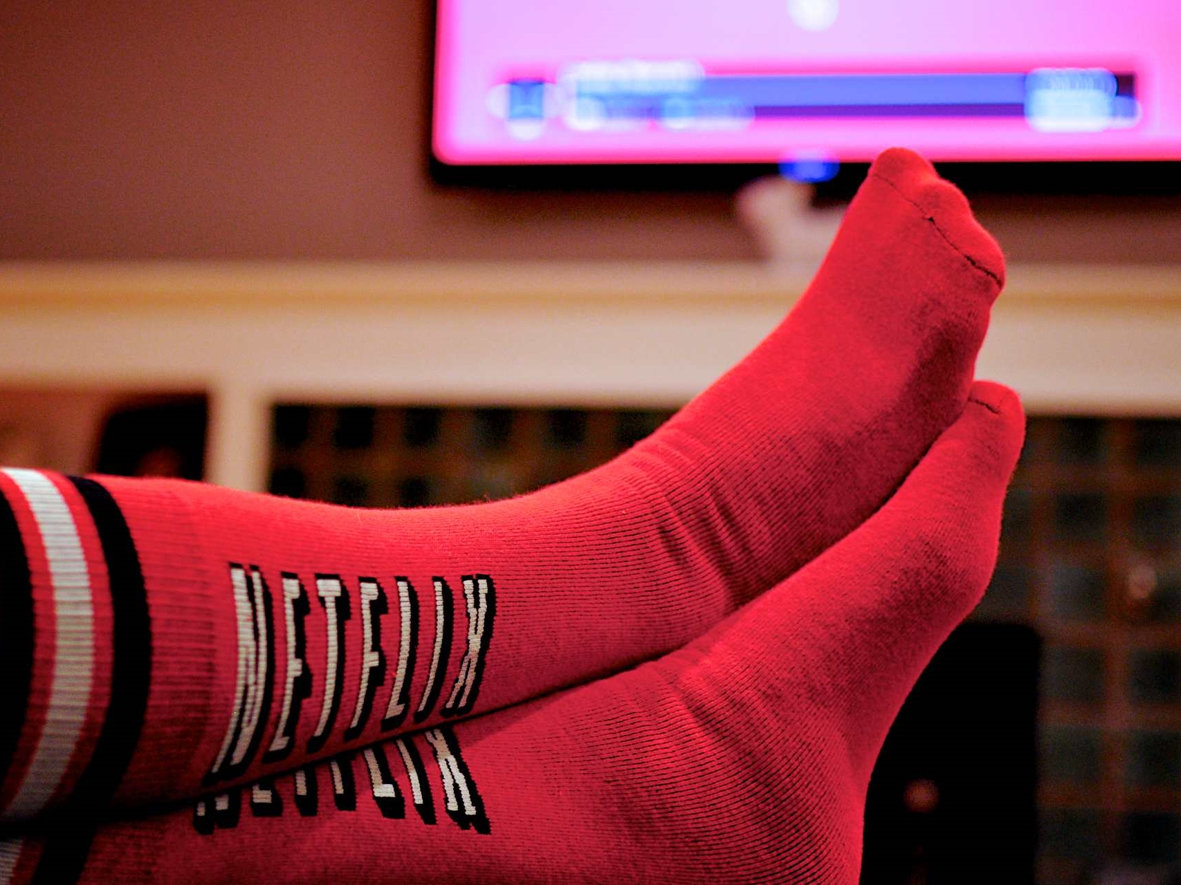 Netflix Socks, la chaussette qui va sauver vos séries - ToysAndGeek